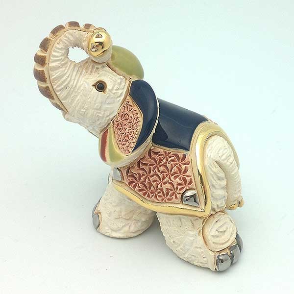 Preciosa reproducción de un elefante Indú.