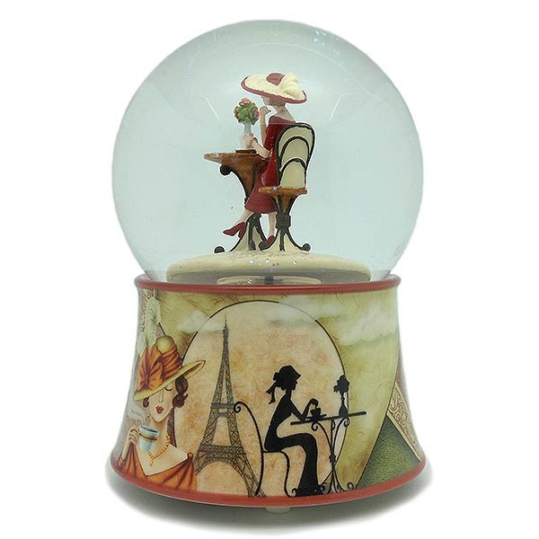 Snowball, set in a beautiful spring afternoon in Paris.