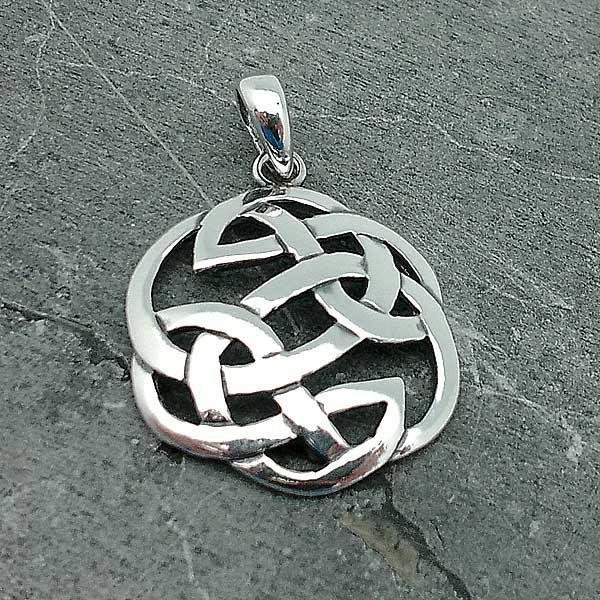 Pendant Celtic knot with Lugh, in Sterling Silver first law.