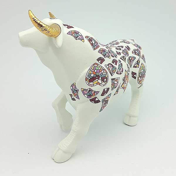 Toro Grande, de color blanco, de la serie Memory's de Nadal Studio.