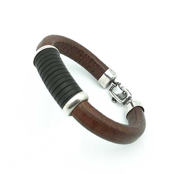 Pulsera unisex, elaborada en cuero de primera calidad y plata de ley.